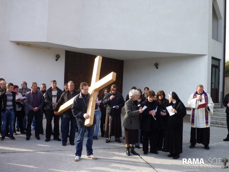 Franjevački samostan Rama-Šćit | Ramski put križa: Uzmi svoj križ i ... Franjevački samostan Rama-Šćit | Ramski put križa: Uzmi svoj križ i ...
