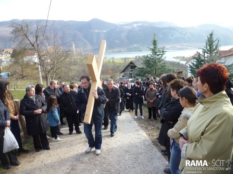 Franjevački samostan Rama-Šćit | Ramski put križa: Uzmi svoj križ i ... Franjevački samostan Rama-Šćit | Ramski put križa: Uzmi svoj križ i ...