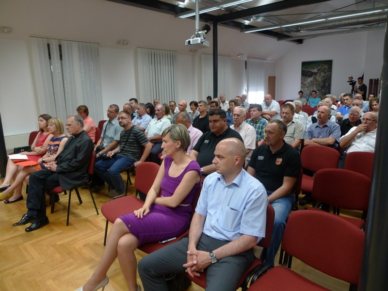 Franjevački samostan Rama-Šćit | U Požegi predstavljena knjiga “Rama 1942.”